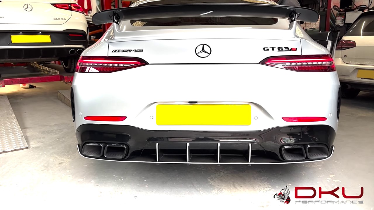 Mercedes AMG GT63S Carbon Cleaning - DKU Performance